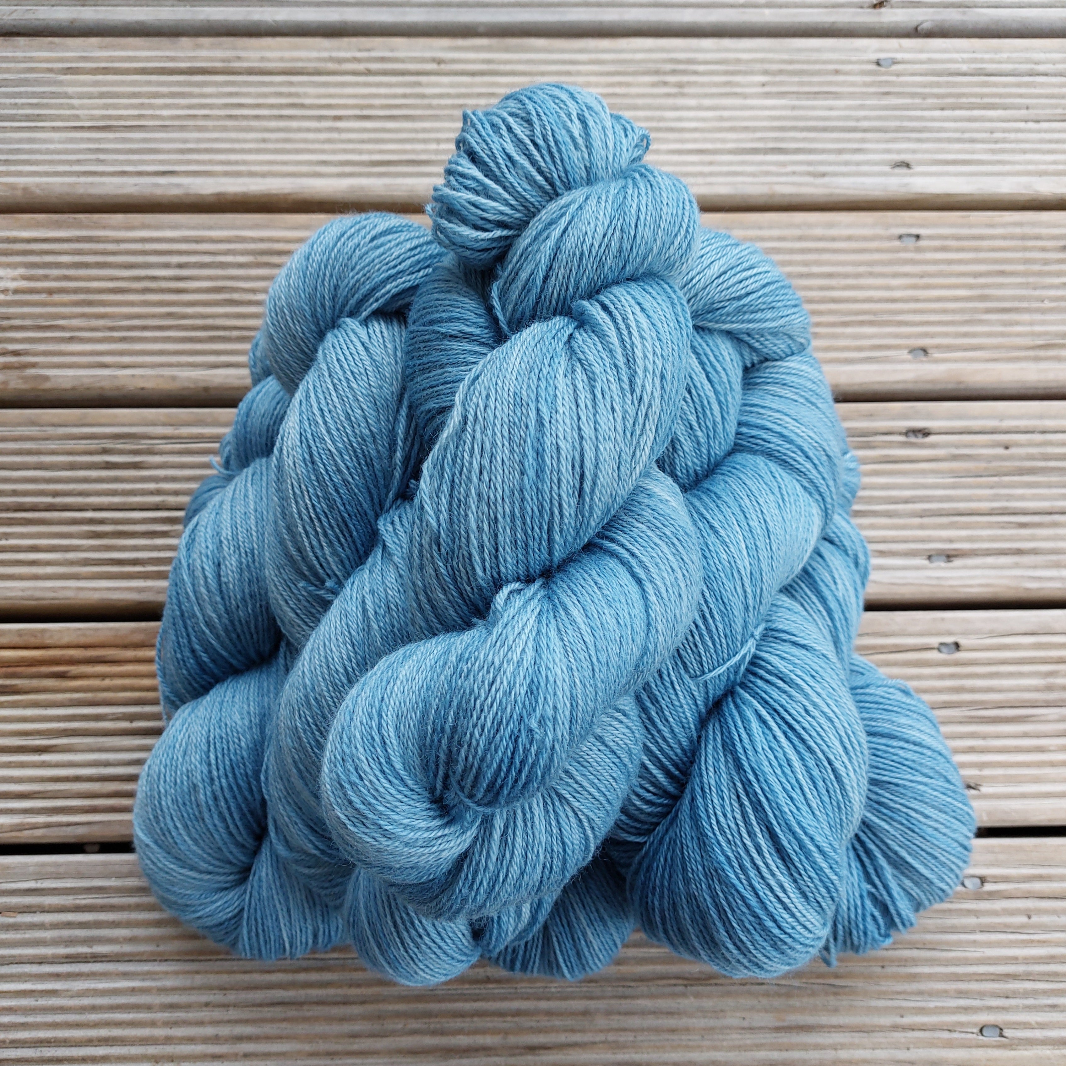 Woad is me - dyeing with Woad – Rose Spud Yarns